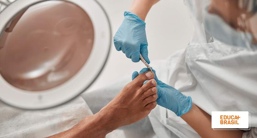 Podólogo: regulamentação da profissão, salário e áreas de atuação ...