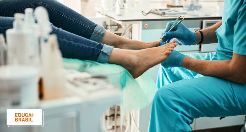 Podólogo: regulamentação da profissão, salário e áreas de atuação ...